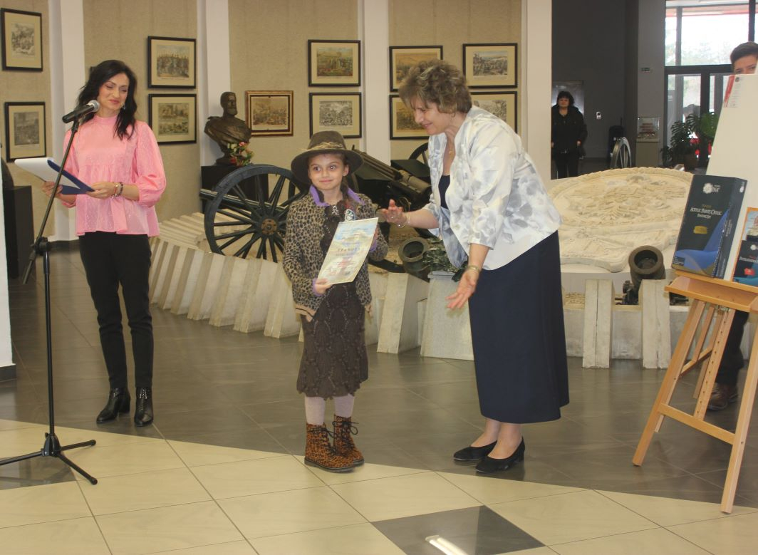 Отличиха победителите в Националния конкурс за детска рисунка ...